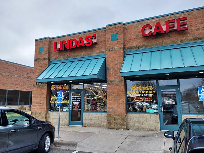 Lindas' Cafe - where that apostrophe means there's more than one Linda, but just one perfect way to start your morning.