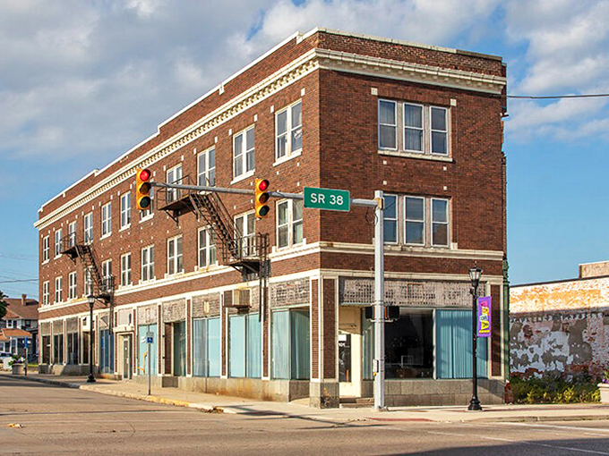 Vintage storefronts and gentle small-town rhythms define New Castle, where living costs won't force you to clip coupons.