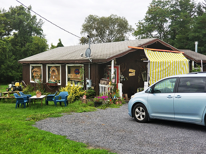 The rustic charm of South 30 Diner, with its "Biscuits & Gravy" promise, is worth the drive &ndash; breakfast pilgrimage, anyone?