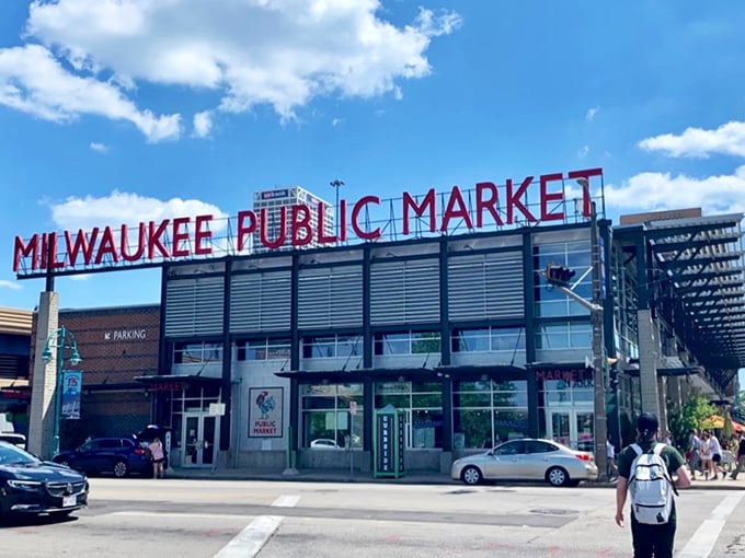 St. Paul Fish Company: The Milwaukee Public Market&mdash;where food dreams come true! This seafood counter is the crown jewel in a treasure chest of deliciousness.