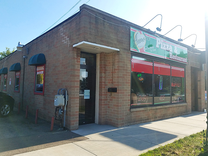 Amore Pizza doesn't just have it in the name &ndash; the love shows in every detail of this unassuming neighborhood joint.