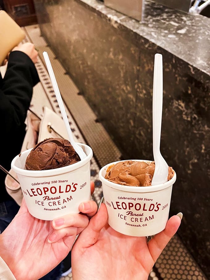 Chocolate lovers unite! These twin cups of cocoa bliss could make even Willy Wonka jealous of their velvety perfection.