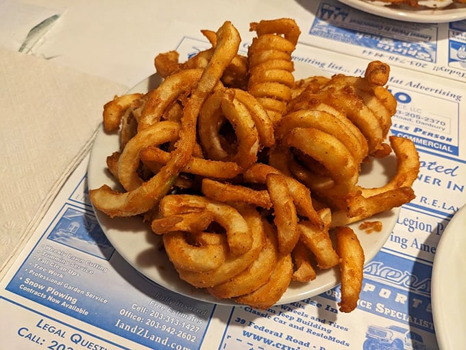Curly fries this perfectly seasoned and crispy could start their own cult following. Consider me an enthusiastic first member.