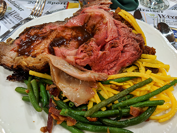 Roast beef reclining on a bed of colorful vegetables&mdash;like a meat supermodel posing for its glamour shot. 