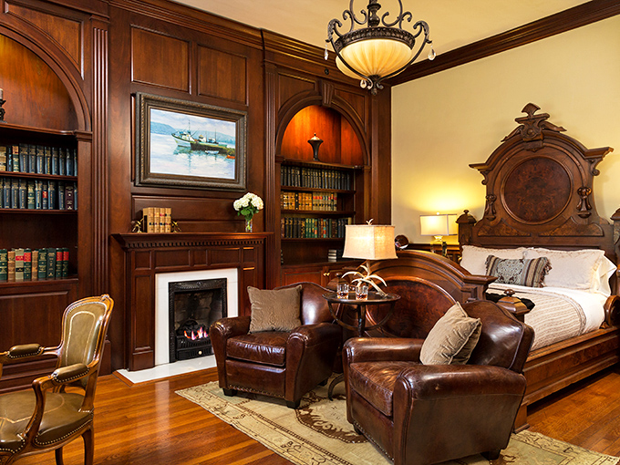 Bookworms beware&mdash;this wood-paneled haven with built-in shelves and leather chairs could keep you hostage for days. The perfect gentleman's retreat.