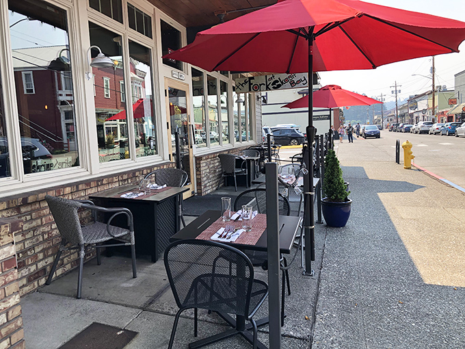 The Fork at Skagit Bay turns ordinary outdoor dining into a game night paradise. Nothing says "I'm winning at life" like seafood and Connect Four.