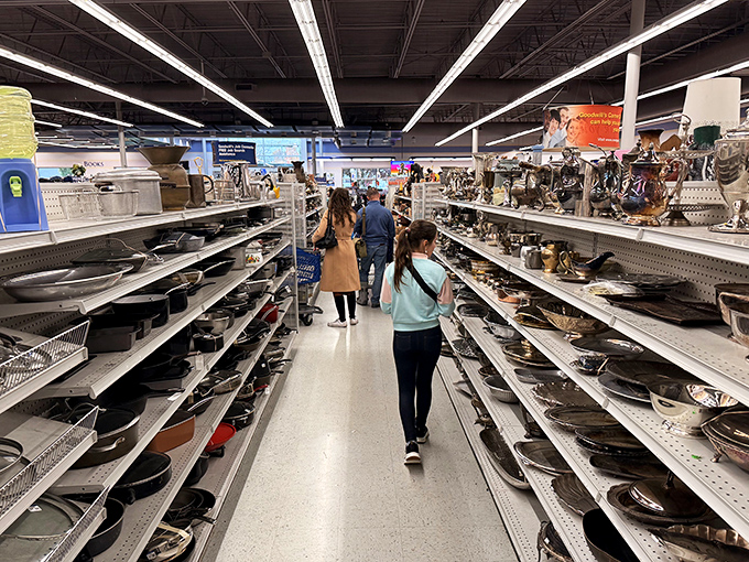 Thrift shopping is better with friends &ndash; sharing discoveries and debating potential purchases makes the treasure hunt twice as fun. 