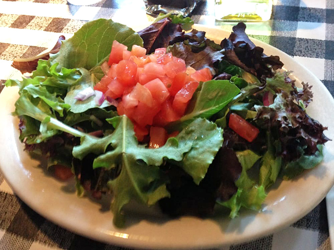 When you need to pretend you're being healthy, this vibrant salad offers redemption between pancake binges. Even vegetables taste better in diners.
