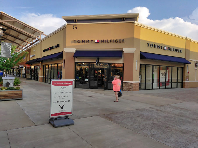 Like a retail treasure map, this directory sign points the way to your next great find—whether it's athletic wear or culinary gadgets.