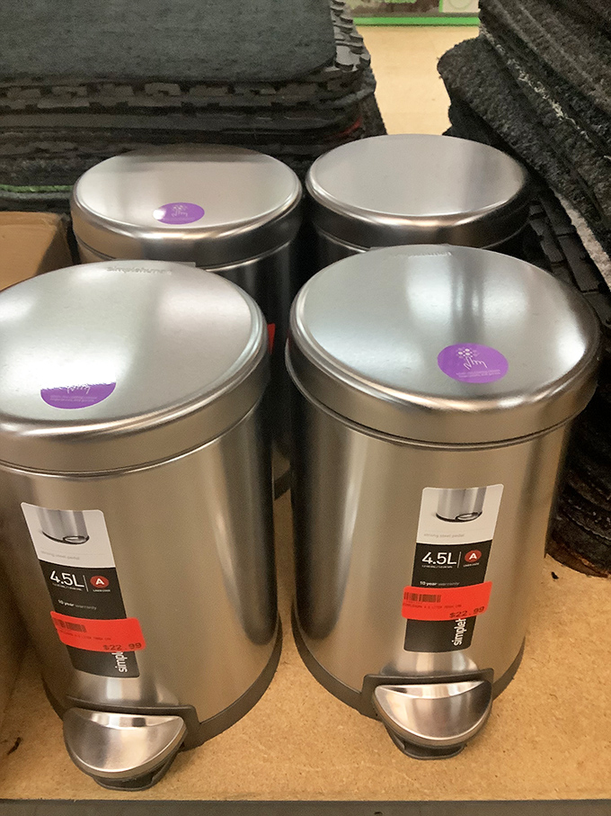 Home décor that speaks volumes without emptying your wallet. "Live, Laugh, Love" indeed – especially when you're loving these prices.