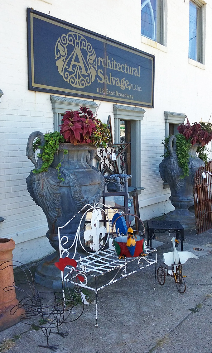 Those gigantic swan planters aren't compensating for anything &ndash; Architectural Salvage just knows how to make a dramatic first impression!