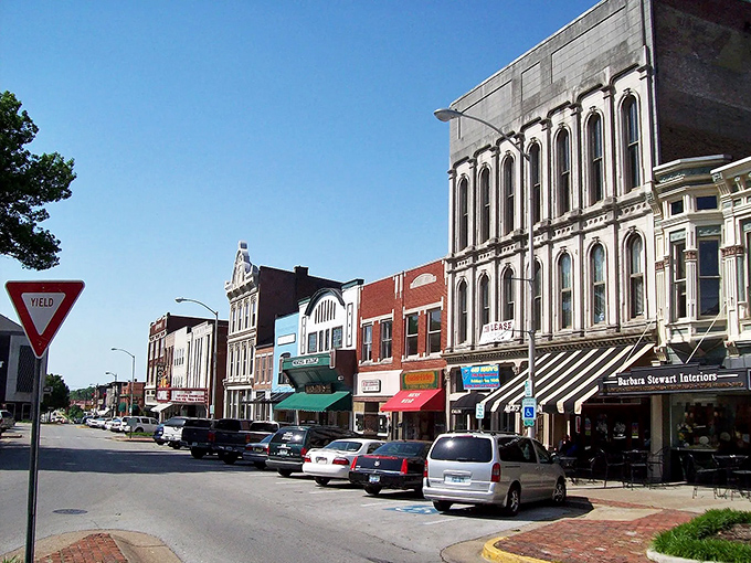 Bowling Green's historic downtown square radiates small-town charm with big-city amenities. Norman Rockwell would feel right at home here!