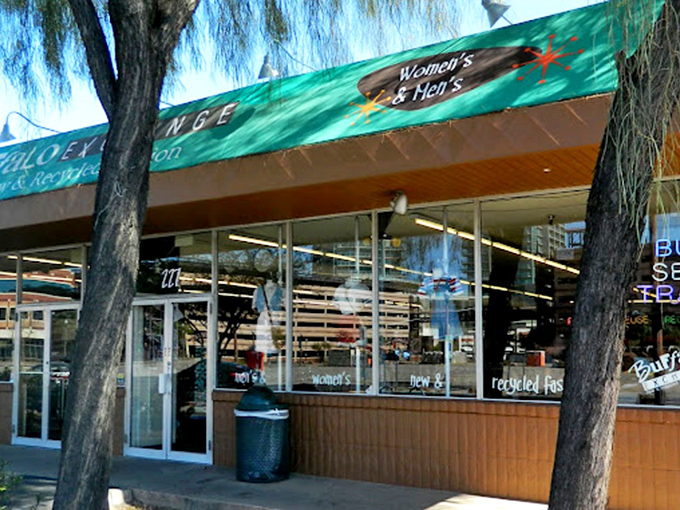 Buffalo Exchange's turquoise awning promises the retail equivalent of a desert oasis &ndash; refreshing style at refreshing prices.
