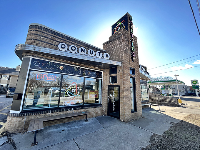 Space-age style meets old-fashioned flavor. This atomic-themed shop experiments with deliciousness in every bite.