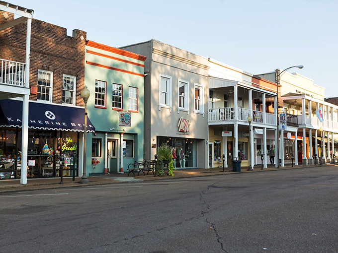 Oxford's colorful storefronts house everything from bookshops to boutiques, all with that unmistakable Southern charm.