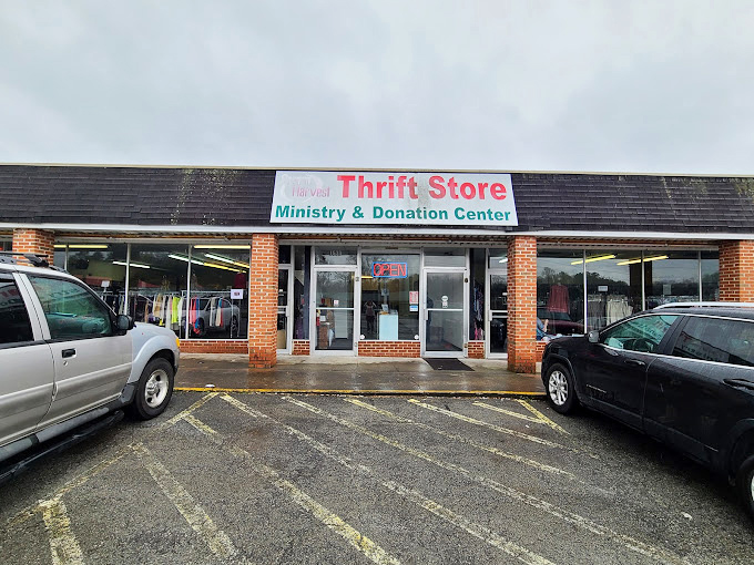 Second Harvest: Where shopping and community service meet in a beautiful marriage of practicality and purpose.