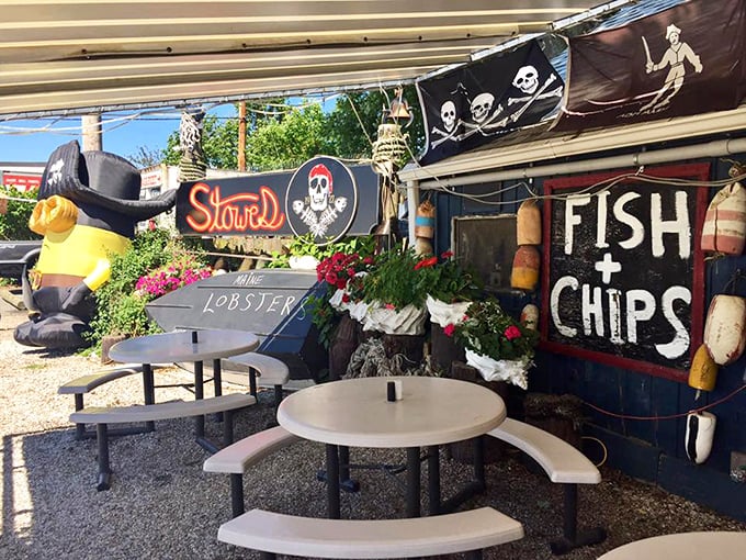 Stowe's pirate-themed charm isn't just for show – it's a warning that their seafood will plunder your heart.