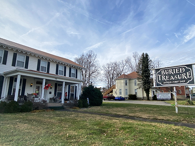 The picturesque setting of Buried Treasure makes thrifting feel more like visiting a friend's country home than shopping.