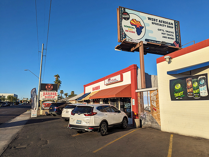 Nestled between a barber shop and specialty store, El Chullo delivers Peruvian seafood magic without any unnecessary fuss.