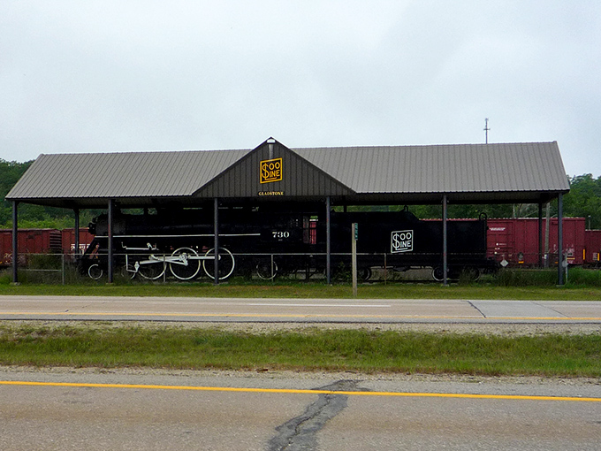 Modern meets historic in Gladstone's civic buildings. Where small-town government happens without all the big-city drama.