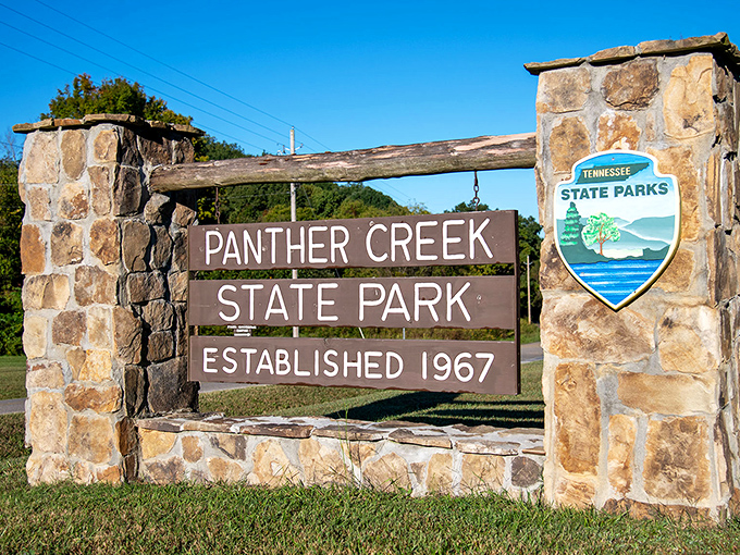 Autumn paints Panther Creek in fiery hues, creating a masterpiece that would make Bob Ross reach for extra cadmium orange.