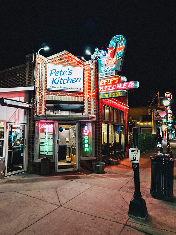 By night, Pete's Kitchen glows like a beacon of hope for anyone craving excellent food after midnight.