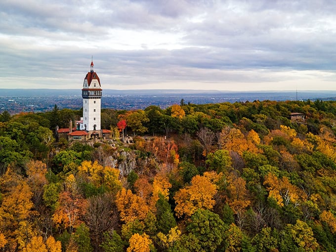 This isn't Tuscany&mdash;it's Talcott Mountain's majestic tower offering royal views without the transatlantic flight.