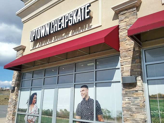 Those red awnings aren't just for show&mdash;they're signaling "fashion emergency relief" for style-conscious shoppers with budget-conscious wallets.