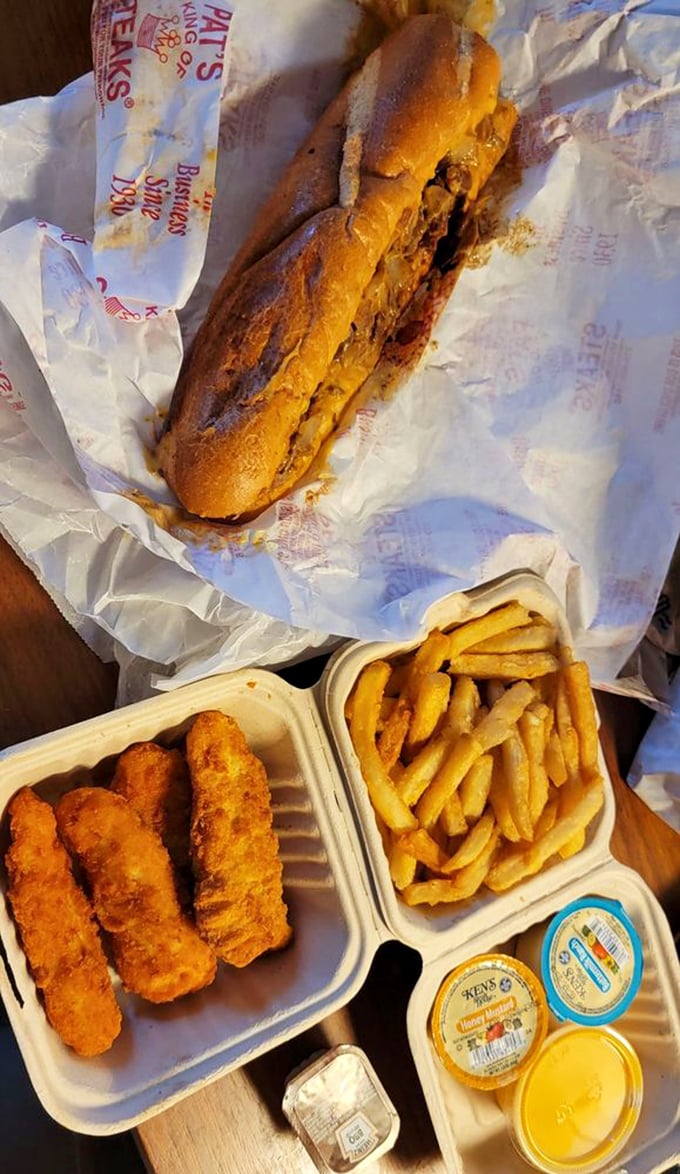 The full spread that satisfies every craving. When you can't decide between sandwich and sides, Pat's says "Why choose? Have it all!"