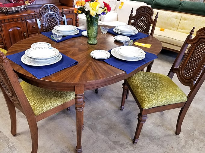 This elegant dining set, complete with place settings, waits for its next family gathering&mdash;imagine the conversations it could host at your home.