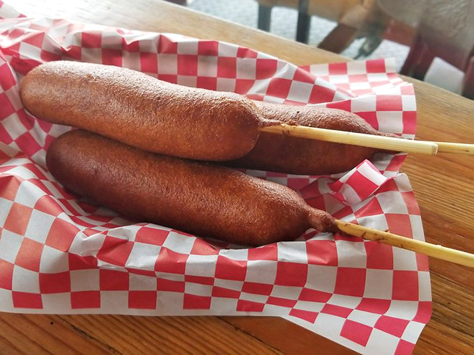 Two golden beauties nestled in their red-and-white checkered cradle&mdash;like twins separated at birth and reunited on your plate.