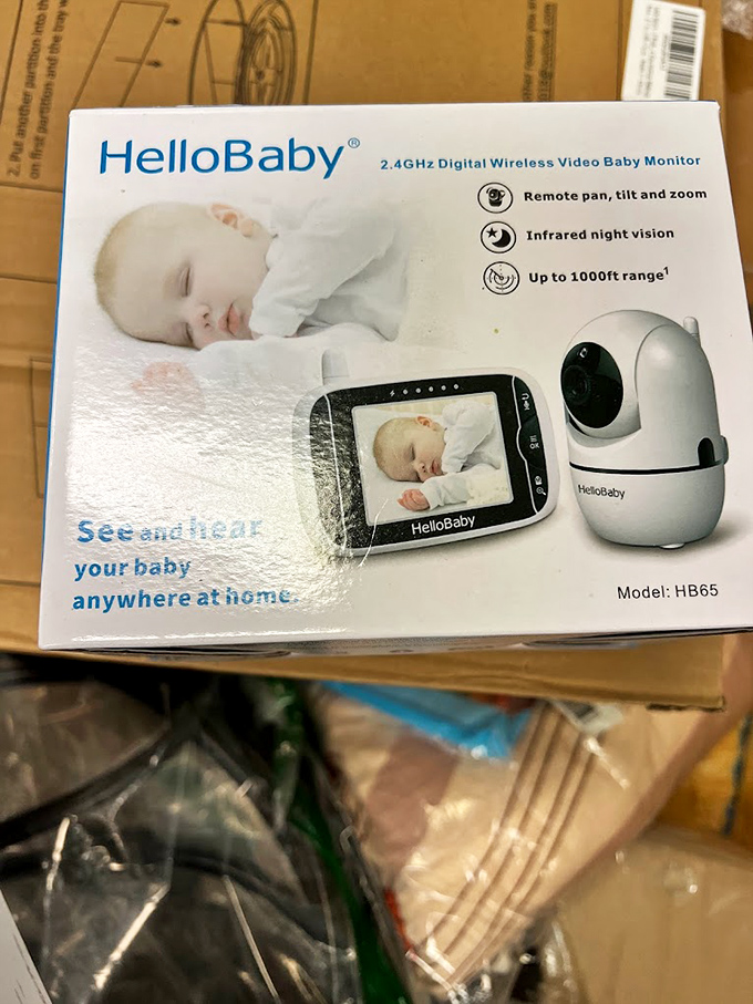 Modern parenting meets discount shopping with this baby monitor. Peace of mind doesn't always require emptying your savings account.