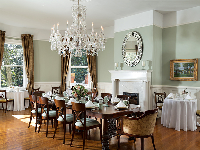 A dining room where breakfast becomes theater. Those chairs have supported countless happy diners savoring Southern hospitality one bite at a time.