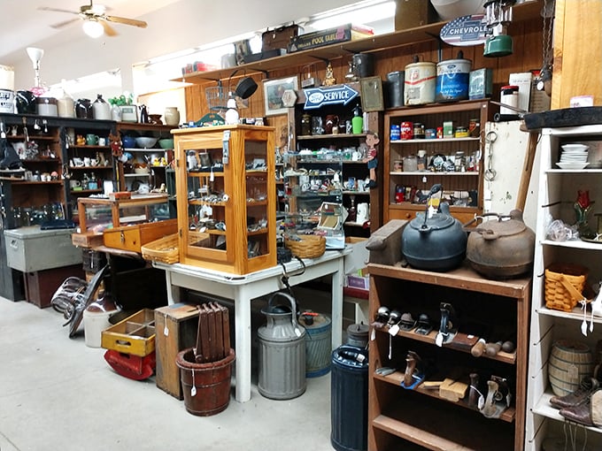 From milk cans to vintage signs, this booth transforms everyday tools of yesteryear into conversation pieces for modern homes.