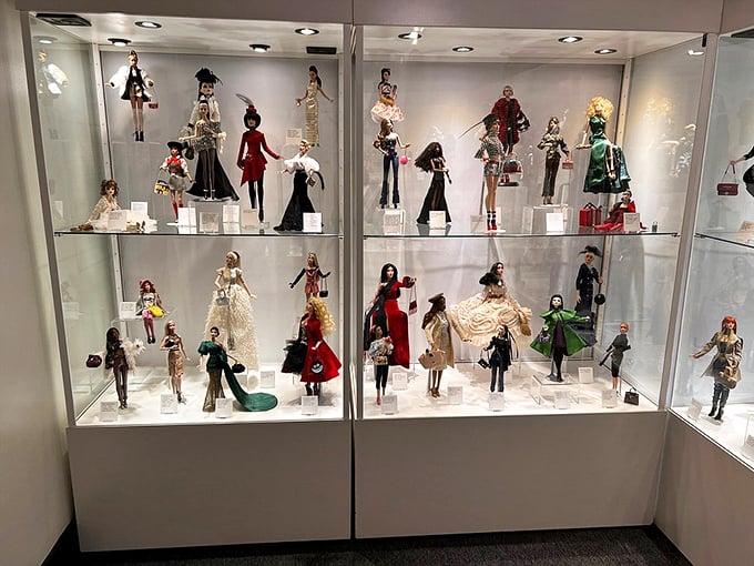 These fashion dolls aren't just playing dress-up&mdash;they're documenting a century of changing styles and the bags that completed them.
