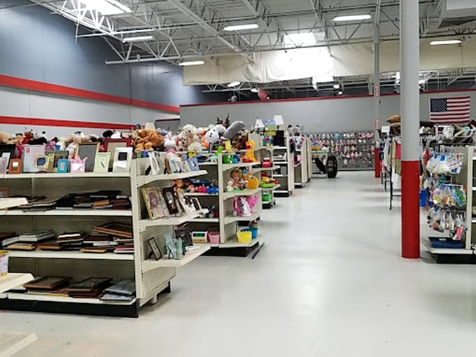 The men's section: where Hawaiian shirts and business blazers coexist in peaceful harmony, a United Nations of previously-loved fashion.