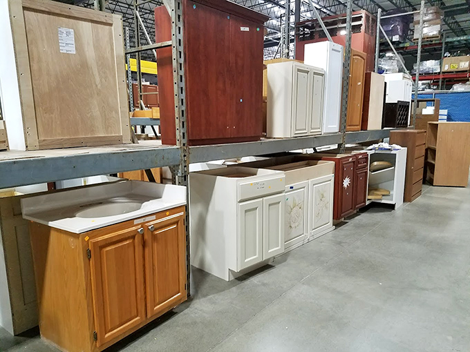 Kitchen cabinet heaven – where your renovation dreams come true without the "I might need to sell a kidney" price tags.