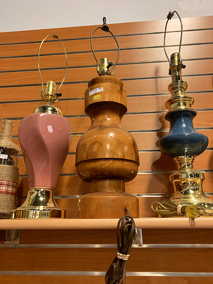 Vintage lamps that could tell stories if they could talk. From mid-century modern to grandma-chic, these lighting fixtures are ready for their second act.