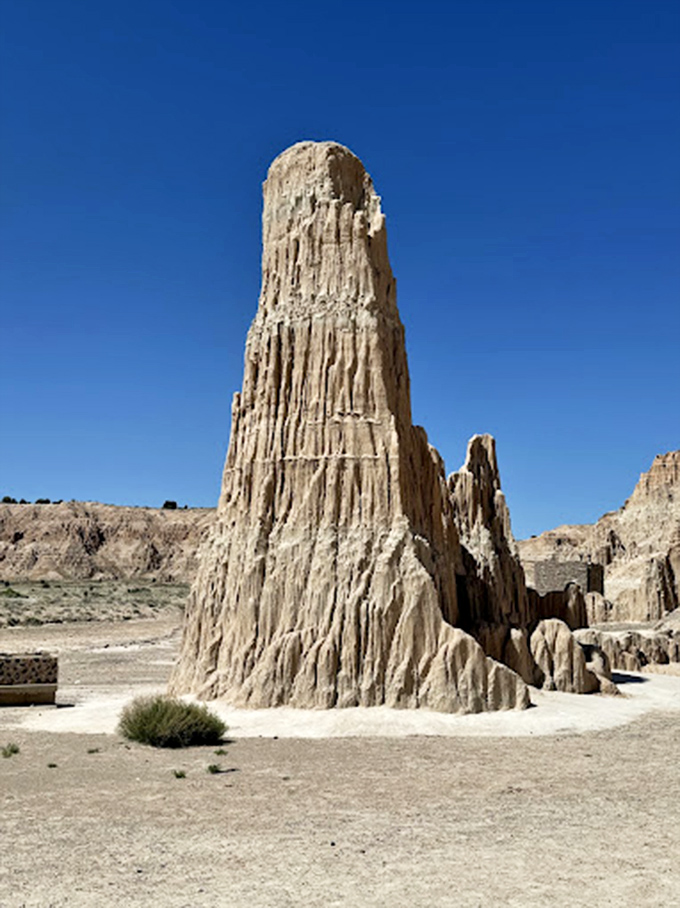 This natural pillar could double as a Game of Thrones set piece. Standing tall against erosion's persistent force, it's Nevada's version of architectural defiance.