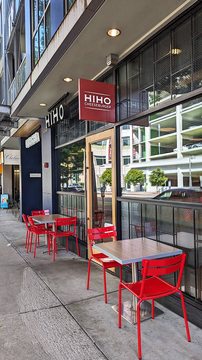 HiHo's sleek exterior and bright red chairs invite you into burger minimalism at its finest. Where wagyu meets California sunshine in a marriage of meaty perfection.