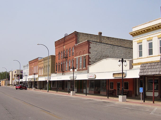 Humboldt's downtown invites leisurely strolls and friendly conversations. Retirement living at a pace that suits your new lifestyle.