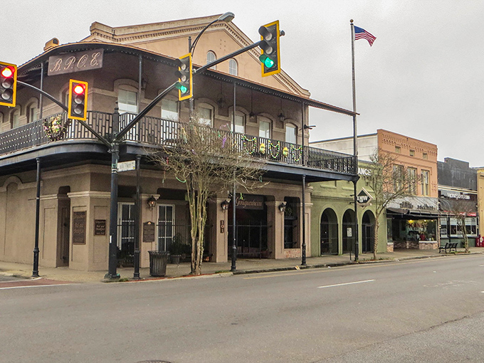 New Iberia's wide streets and colorful storefronts create a picturesque setting where your retirement dollars stretch like Spanish moss.