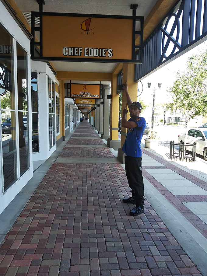 Where the sidewalk leads to soul food salvation &ndash; follow the brick path to chicken nirvana.
