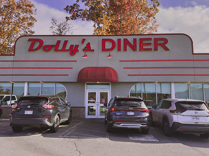 Dolly's Diner: The curved windows and classic 50s architecture promise the kind of breakfast your grandparents would recognize&mdash;and still love.