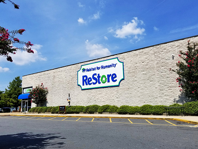 Habitat's ReStore stands ready to furnish your home while building others. Karma and d&eacute;cor, perfectly balanced!