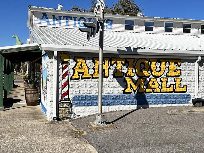 The dinosaur on the roof isn't just for show &ndash; it's guarding a prehistoric collection of man-cave worthy finds at this Americana paradise.