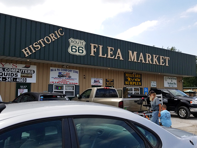Classic Americana with a side of great deals. This historic highway market keeps the spirit of roadside discovery alive.