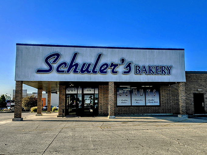 This Springfield institution looks exactly like what your grandparents would call "a proper bakery"&mdash;and they'd be absolutely right.