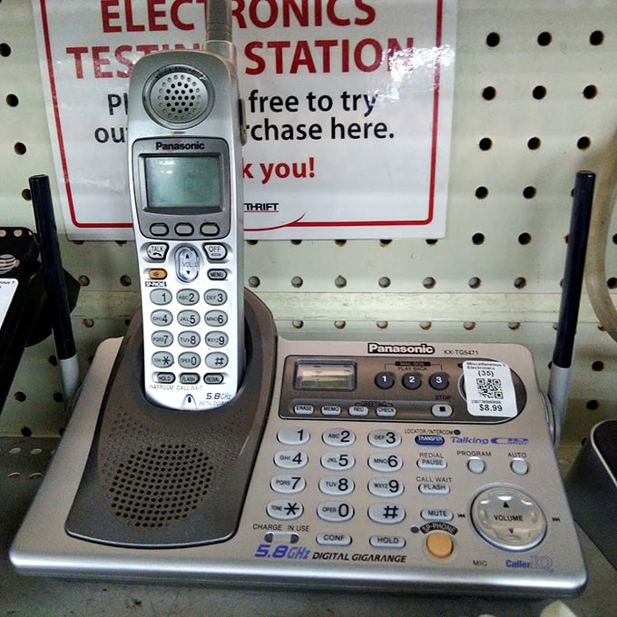 This Panasonic phone has stories to tell from an era when we actually answered calls instead of sending them to voicemail.