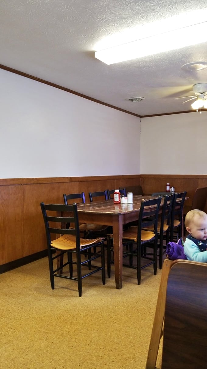 No designer needed here. Just honest wood, comfortable chairs, and a room that's witnessed thousands of morning conversations and coffee refills.